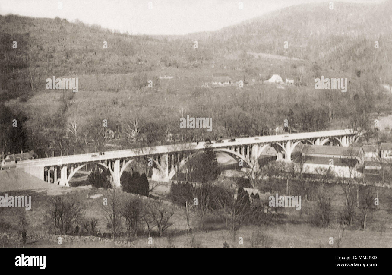 Cornwall bridge connecticut hi-res stock photography and images - Alamy