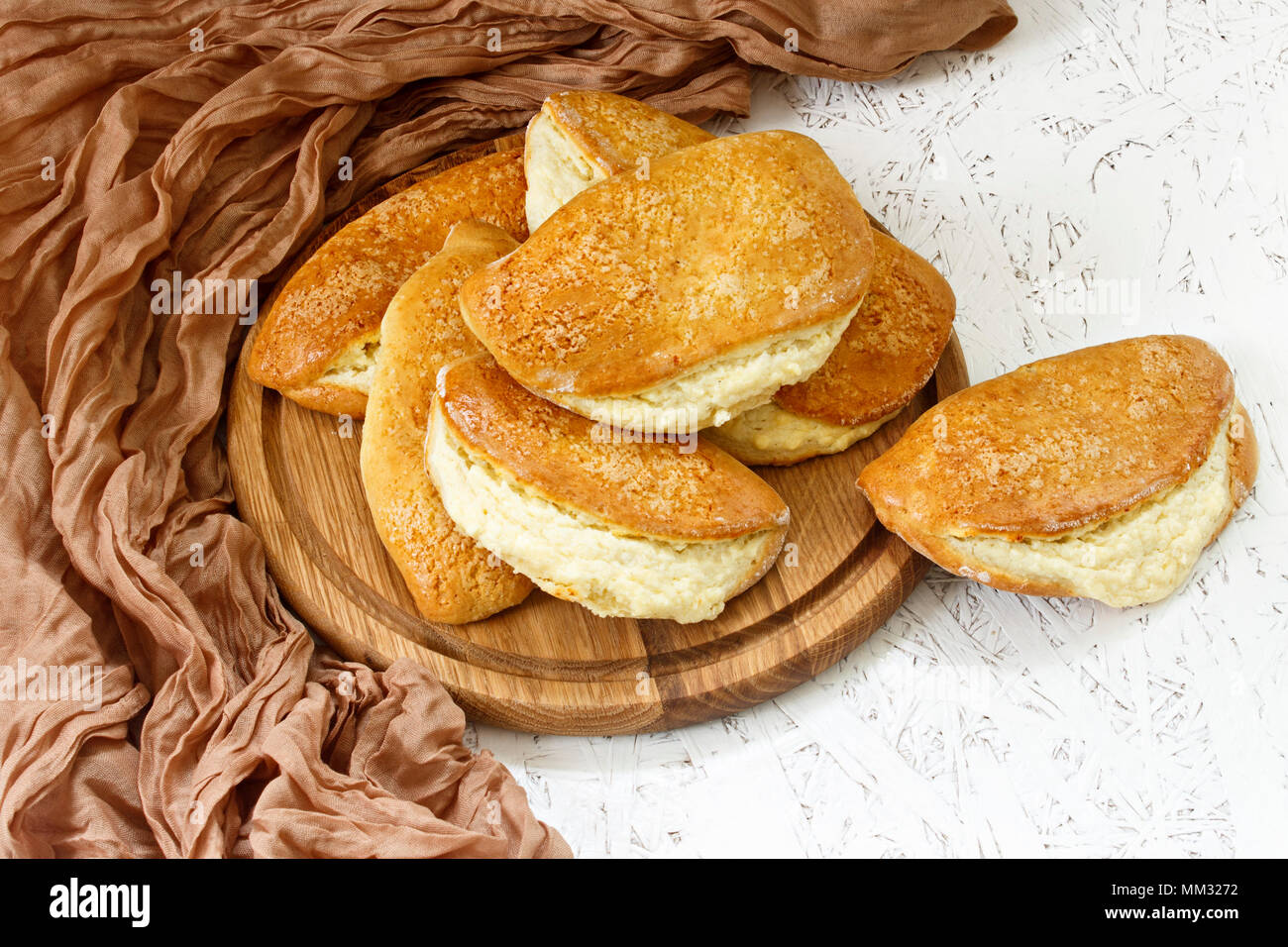 Tasty sweet buns filling hi-res stock photography and images - Alamy