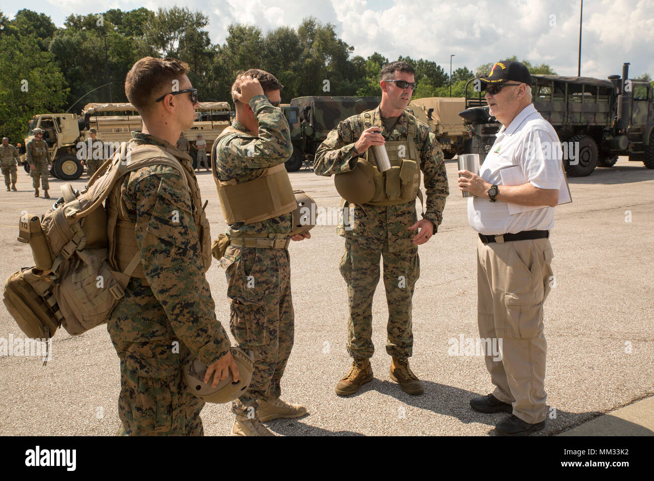 WEST ORANGE, Texas – Marines with 4th Reconnaissance Battalion, 4th ...
