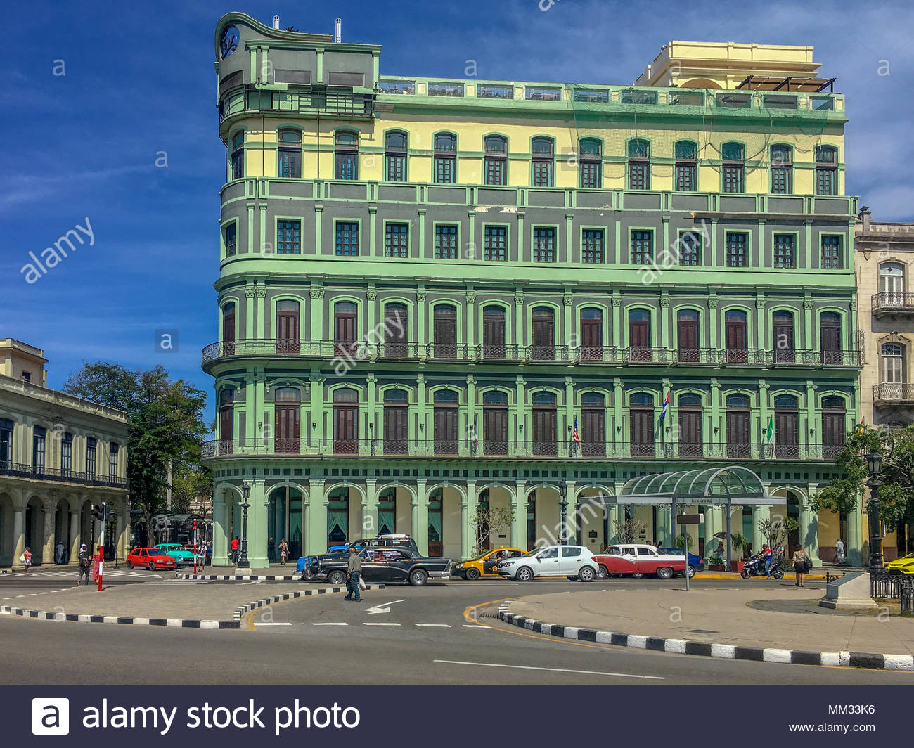 Lateral Entrance Stock Photos & Lateral Entrance Stock Images - Alamy
