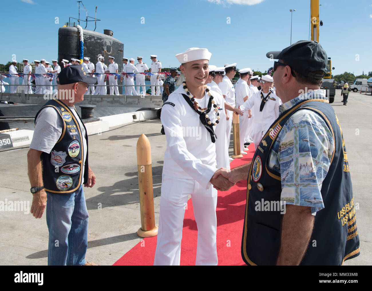 170901-N-KV911-0025 PEARL HARBOR Retired submariners from the U.S ...