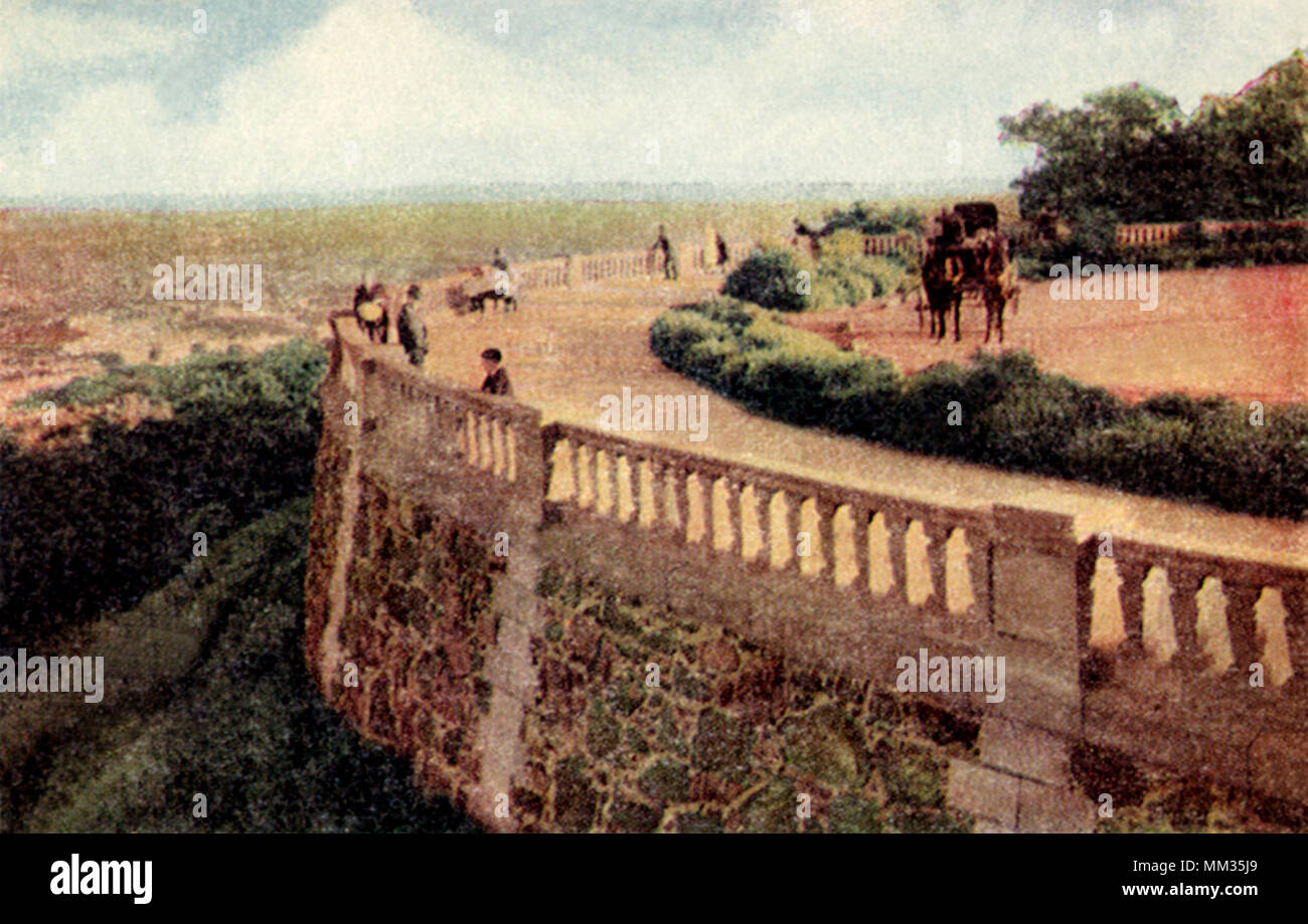 Lookout at Mount Royal. Montreal. 1930 Stock Photo - Alamy