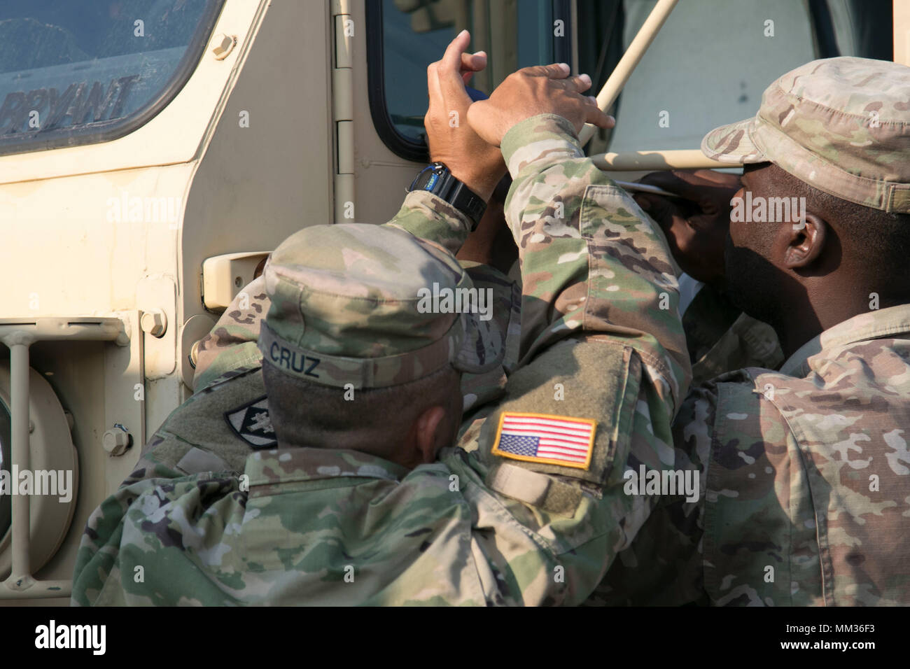 Soldiers assigned to the 100th Brigade Support Battalion, 75th Field ...