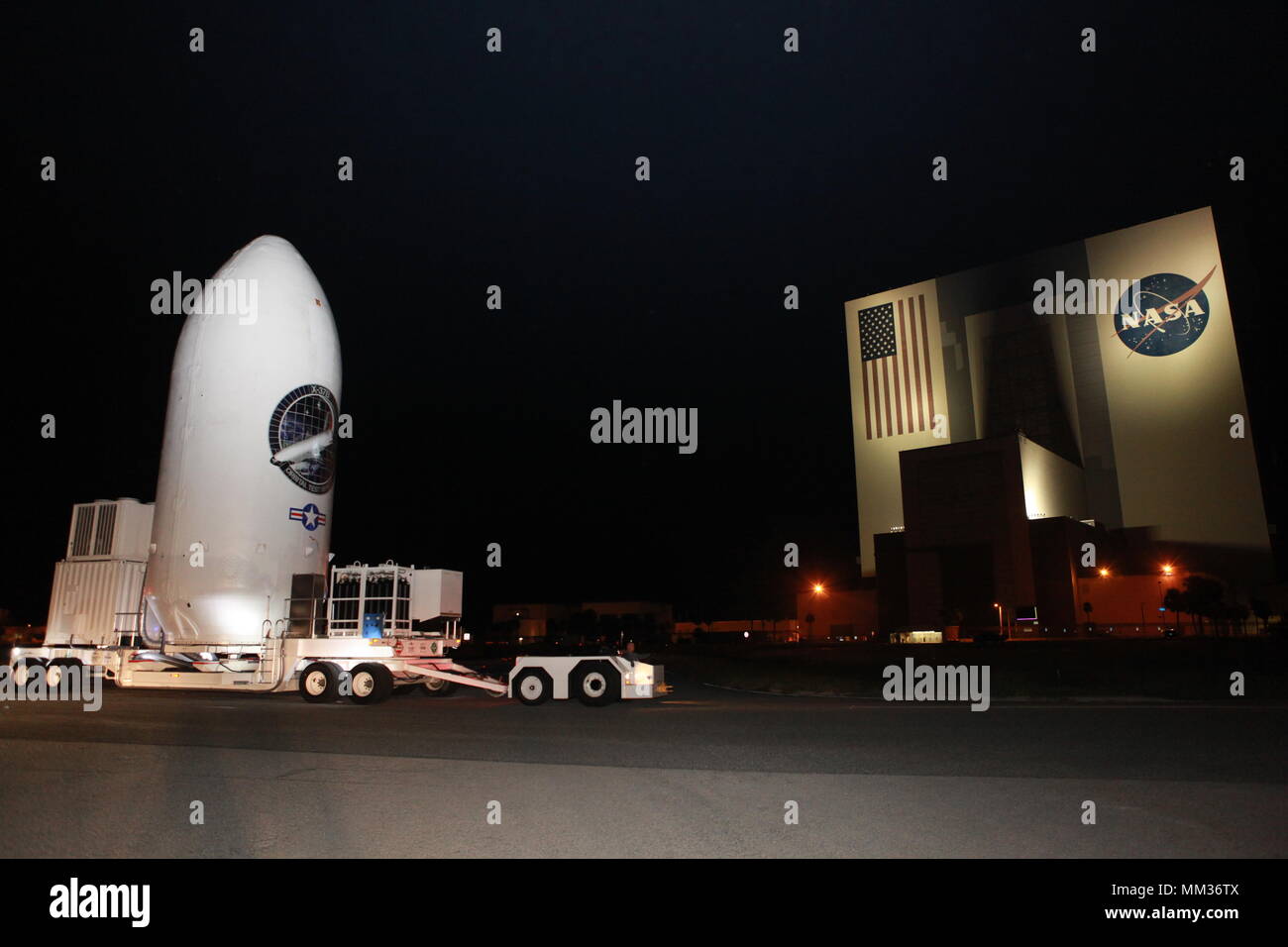 X 37b hi-res stock photography and images - Alamy