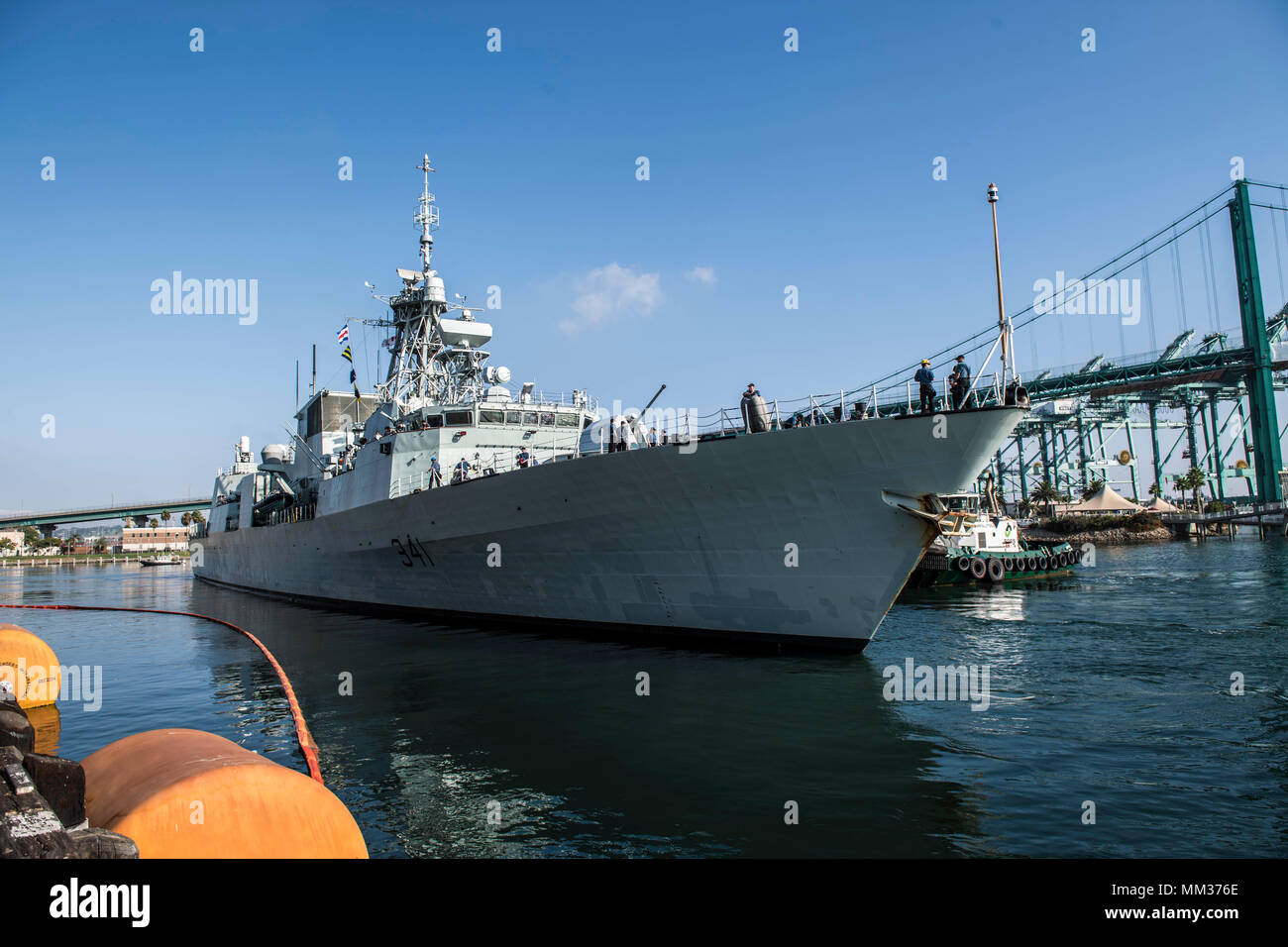 LOS ANGELES (September 5, 2017) The Royal Canadian Navy Halifax-class ...