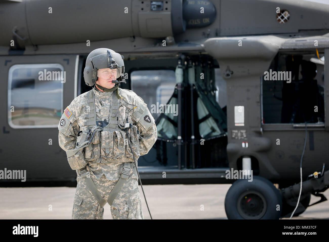 A Uh 60 Black Hawk Crew Chief High Resolution Stock Photography and ...