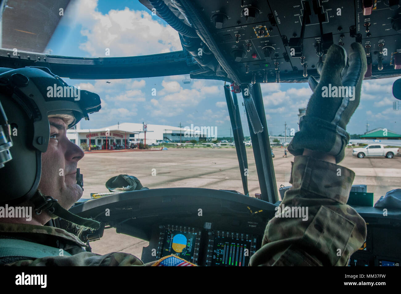 Army Reserve aviation Chief Warrant Officer 3 Jeremy Collins, Bravo ...