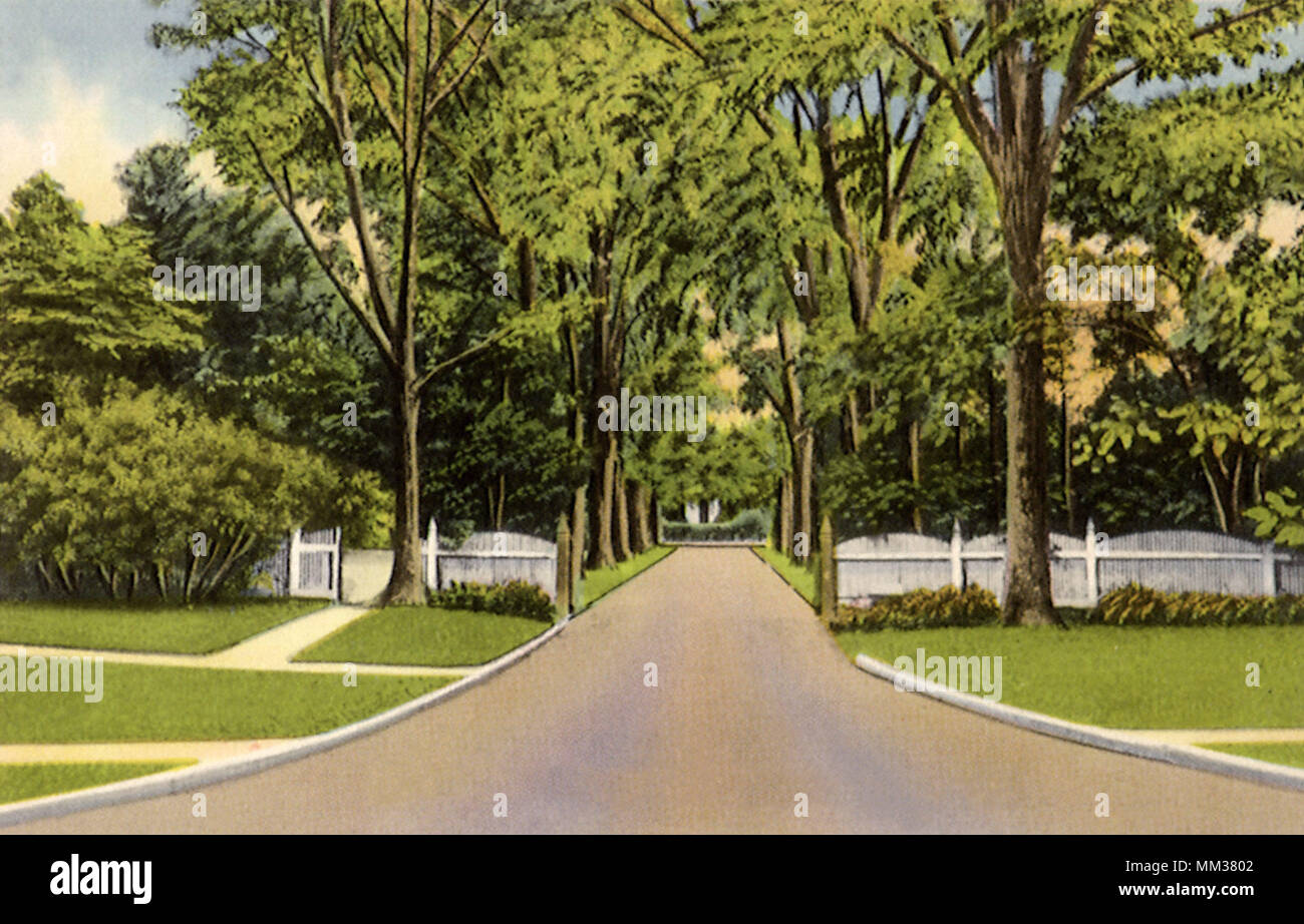 Entrance to Bassett Hall. Williamsburg. 1940 Stock Photo - Alamy