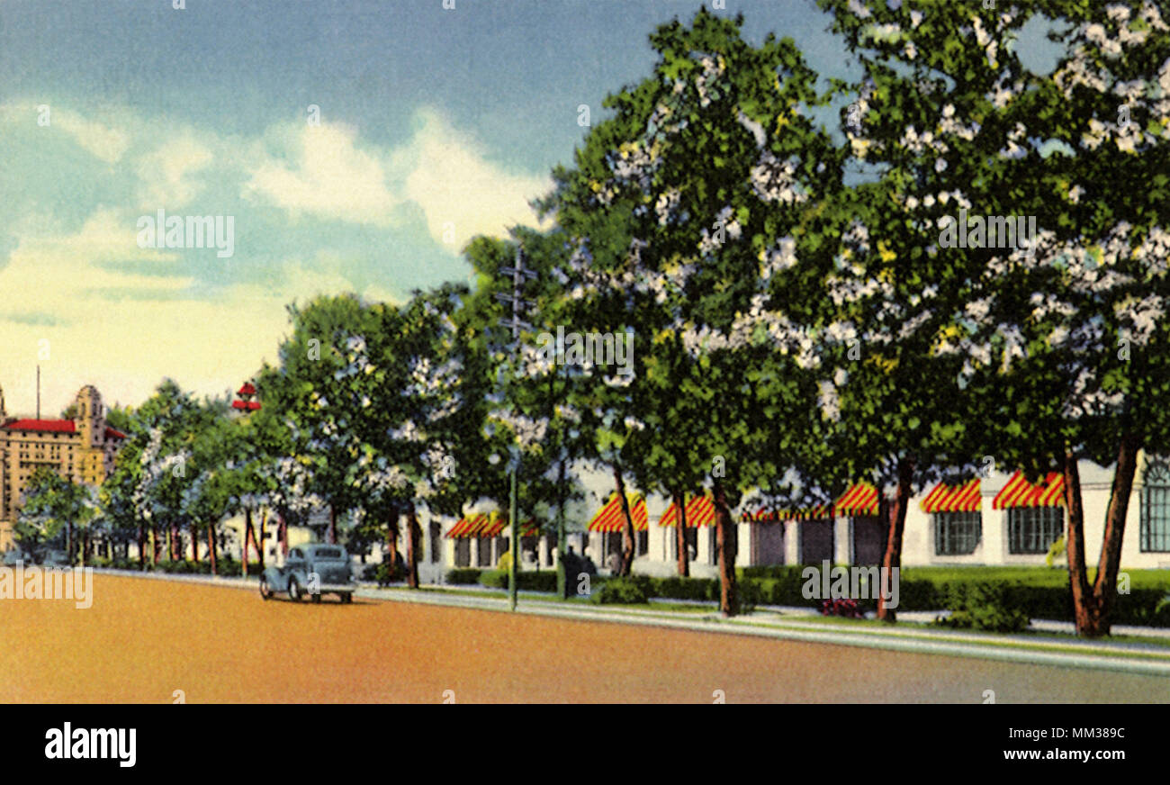 Garland springs hi-res stock photography and images - Alamy