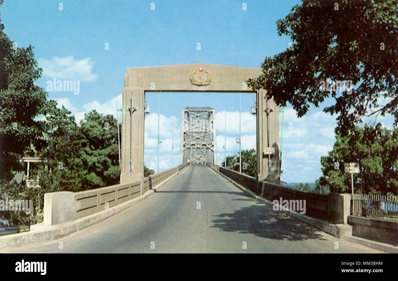 Mississippi River Bridge. Cape Girardeau. 1963 Stock Photo - Alamy