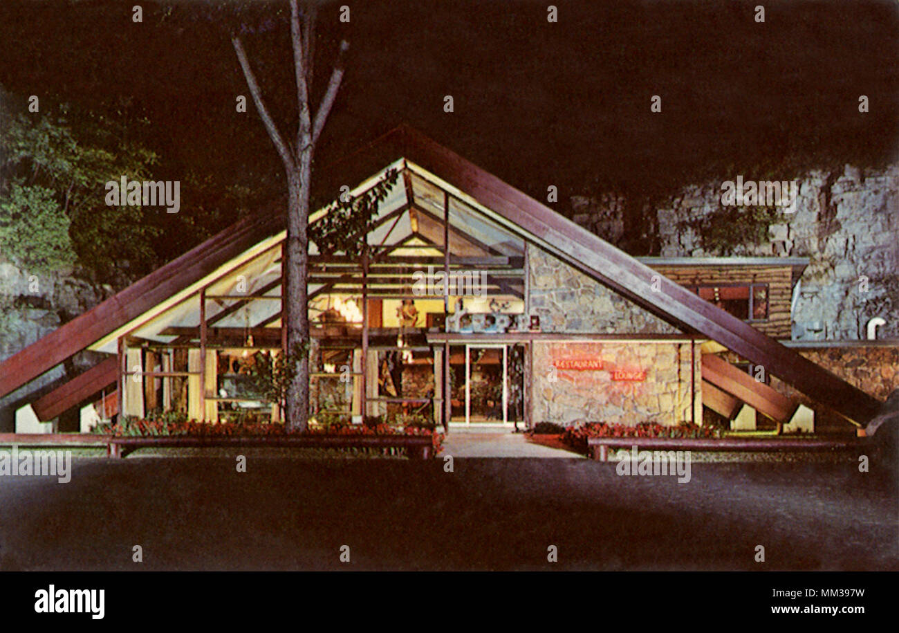 Mohawk Tepee Restaurant. Amsterdam. 1960 Stock Photo - Alamy