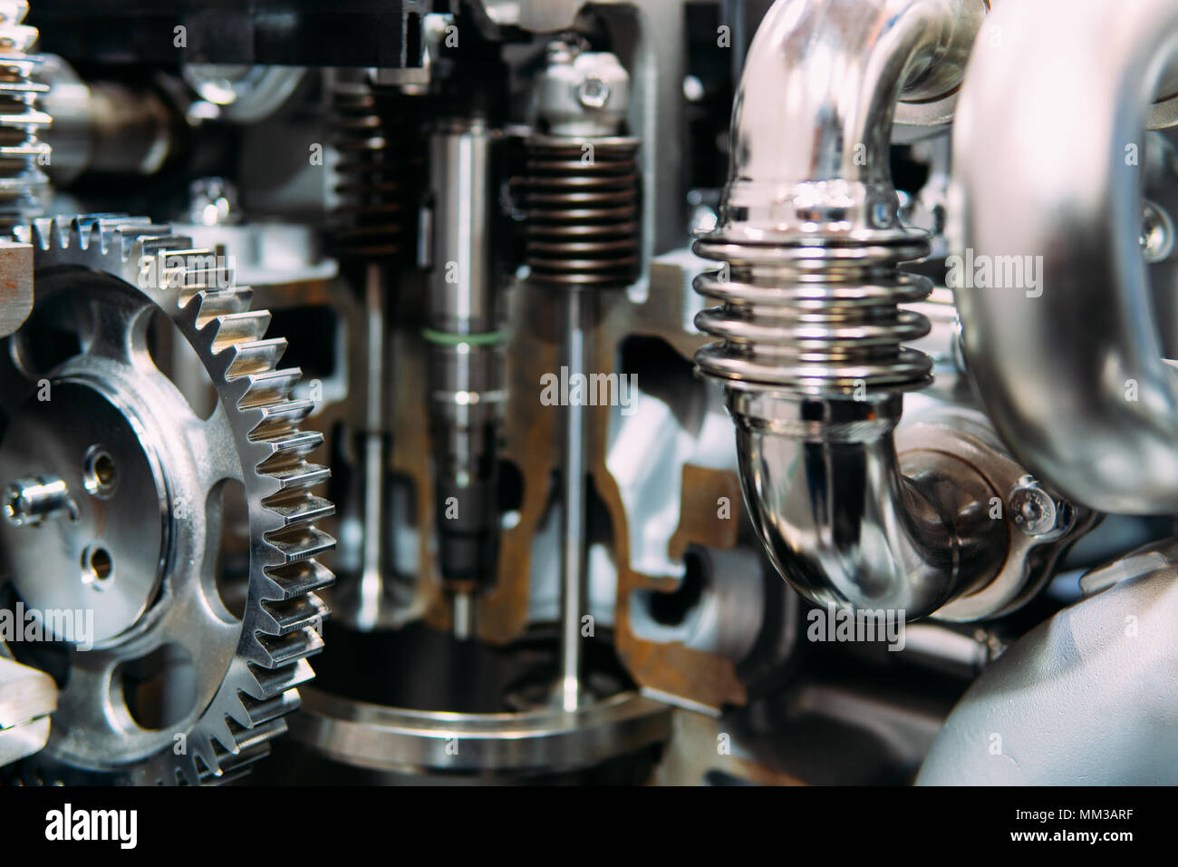 Cogs, Gears and Wheels Inside Truck Diesel Engine Stock Photo - Alamy