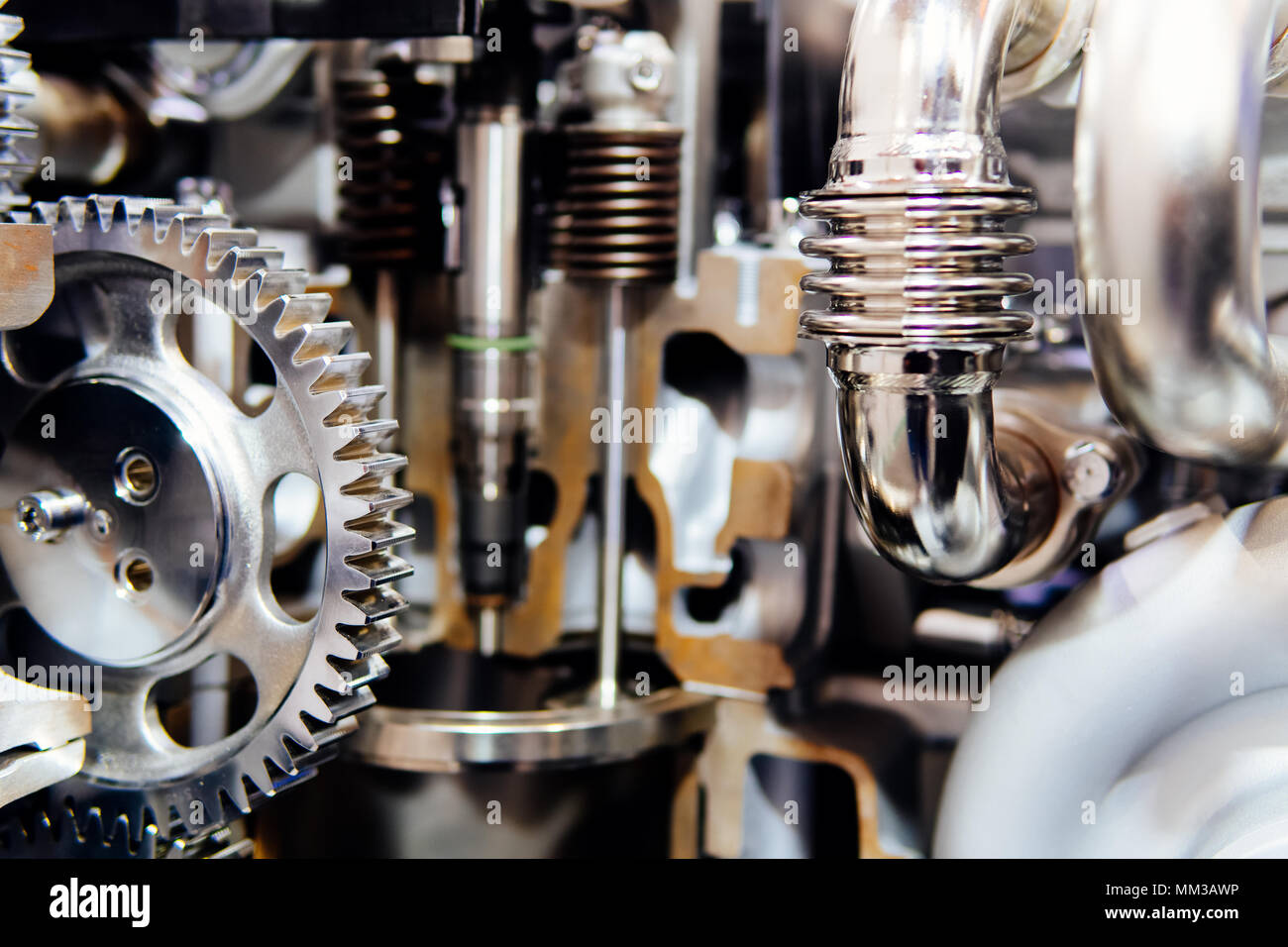 Cogs, Gears and Wheels Inside Truck Diesel Engine Stock Photo - Alamy