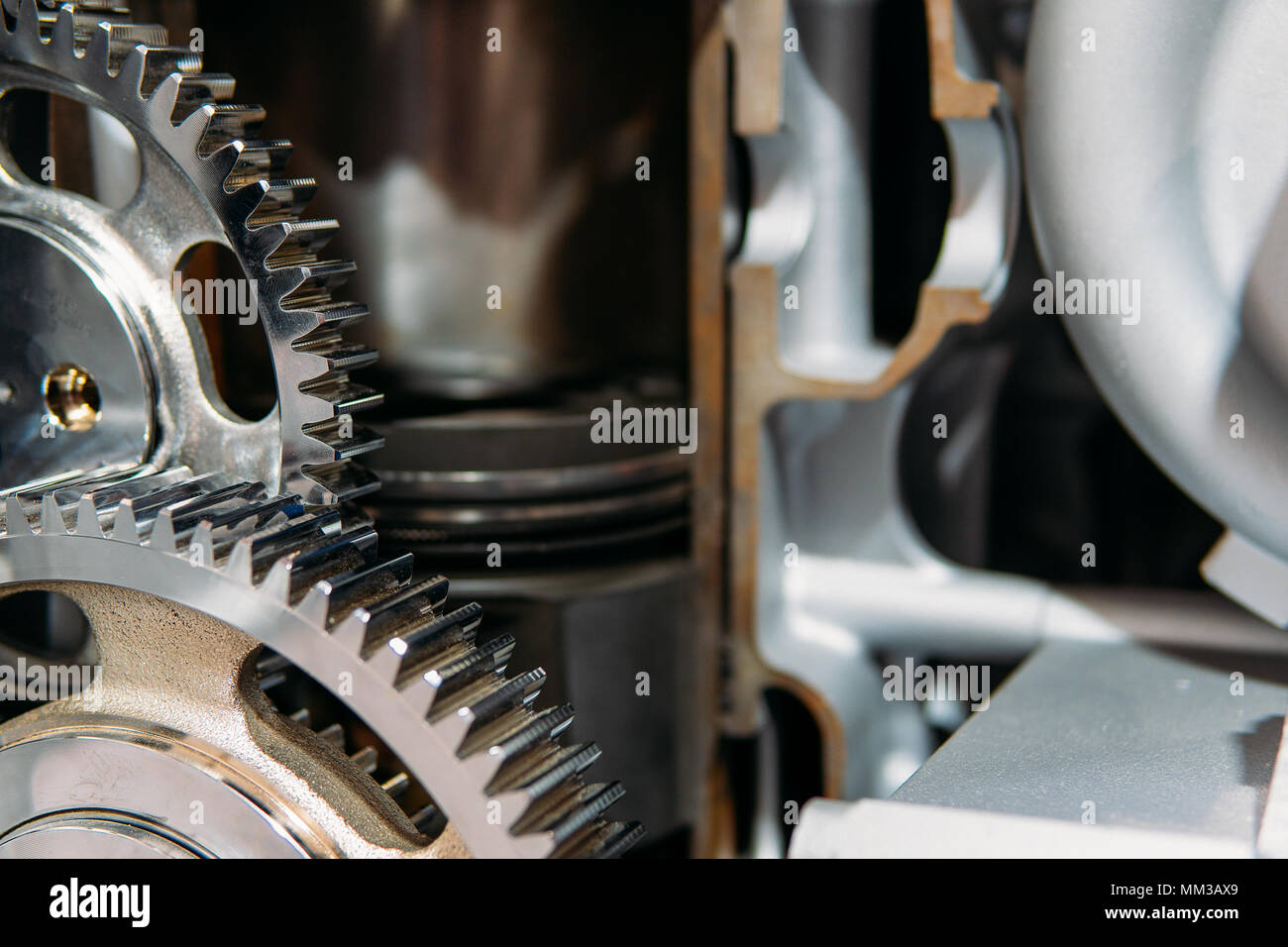 Cogs, Gears and Wheels Inside Truck Diesel Engine Stock Photo - Alamy