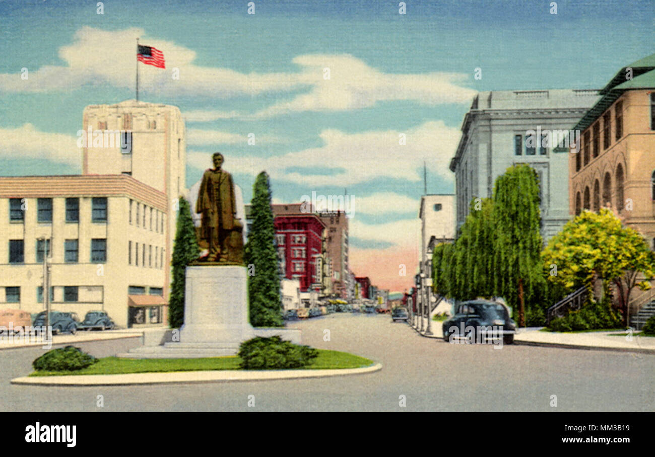 Lincoln Statue. Main & Monroe. Spokane. 1945 Stock Photo - Alamy