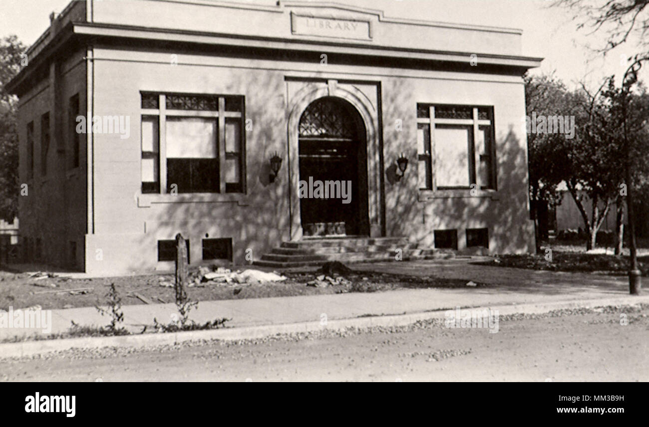 Golden library hi-res stock photography and images - Alamy