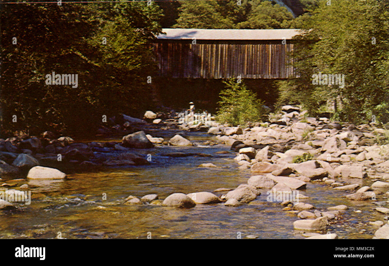 Golden valley creek bridge hi-res stock photography and images - Alamy