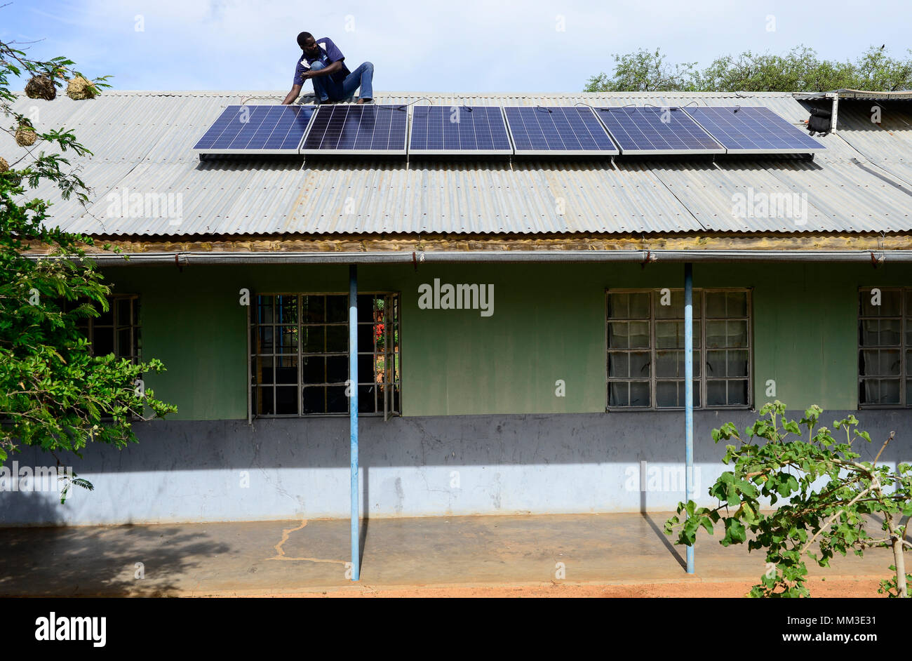UGANDA, Karamoja, Loyoro village, installation of solar panels Stock ...