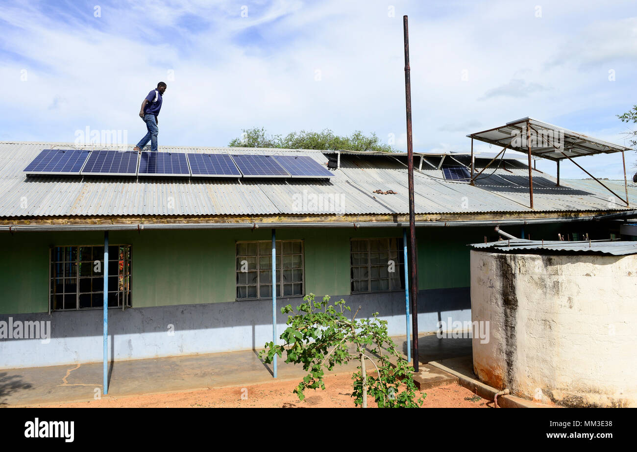 UGANDA, Karamoja, Loyoro village, installation of solar panels Stock ...