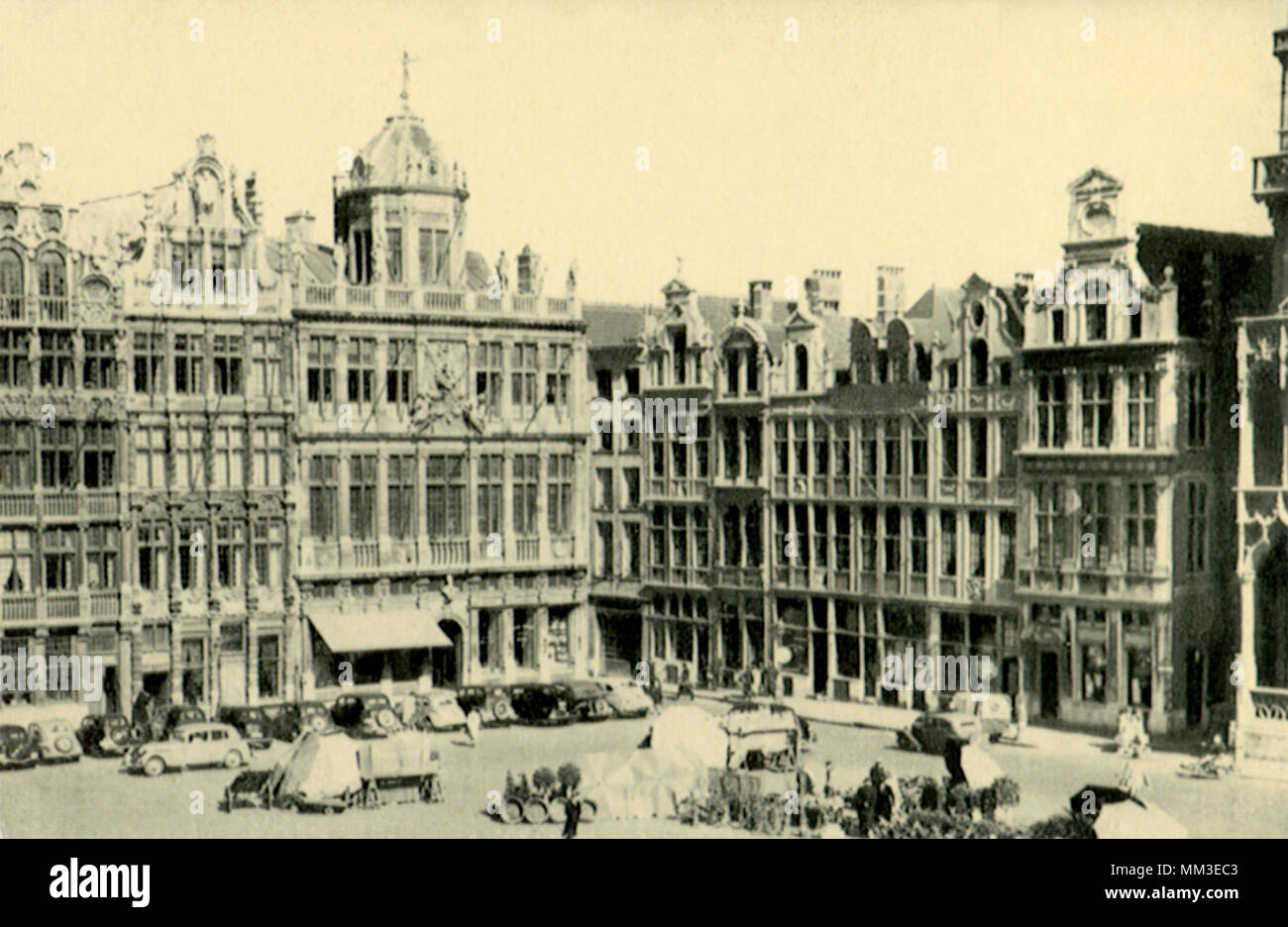 Market Place. Brussels. 1940 Stock Photo - Alamy