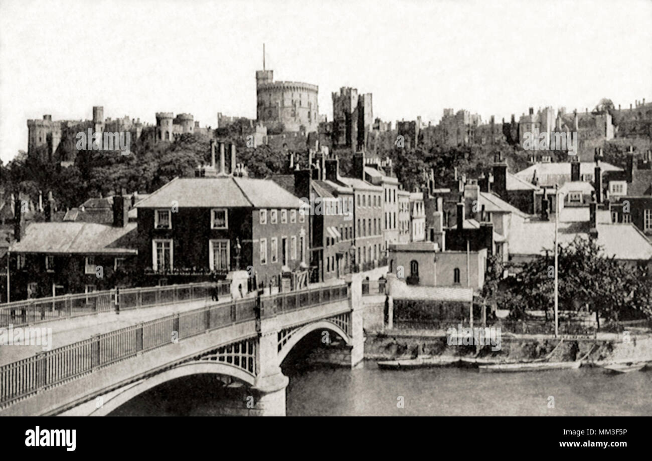 Windsor castle and bridge hi-res stock photography and images - Alamy