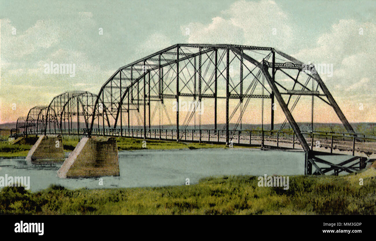 Bridge on Yellowstone River. Glendive. 1915 Stock Photo - Alamy