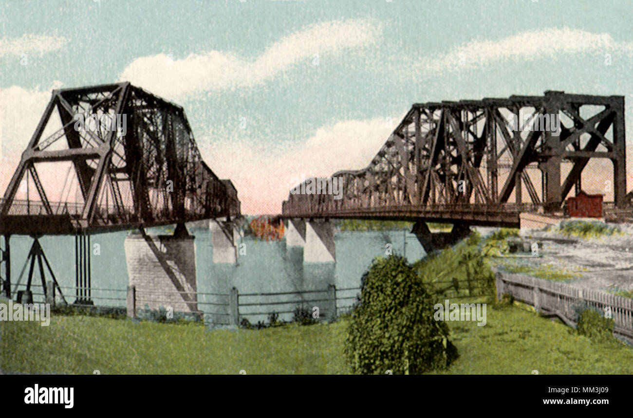 Memphis & Harahan Bridges. Memphis. 1920 Stock Photo - Alamy