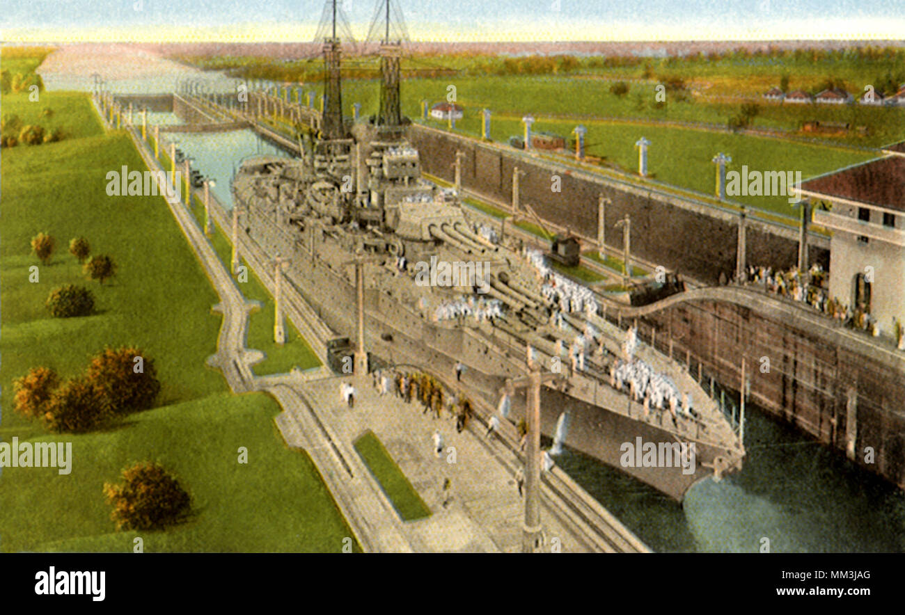 Ship at Gatun Locks. Panama Canal. 1920 Stock Photo - Alamy