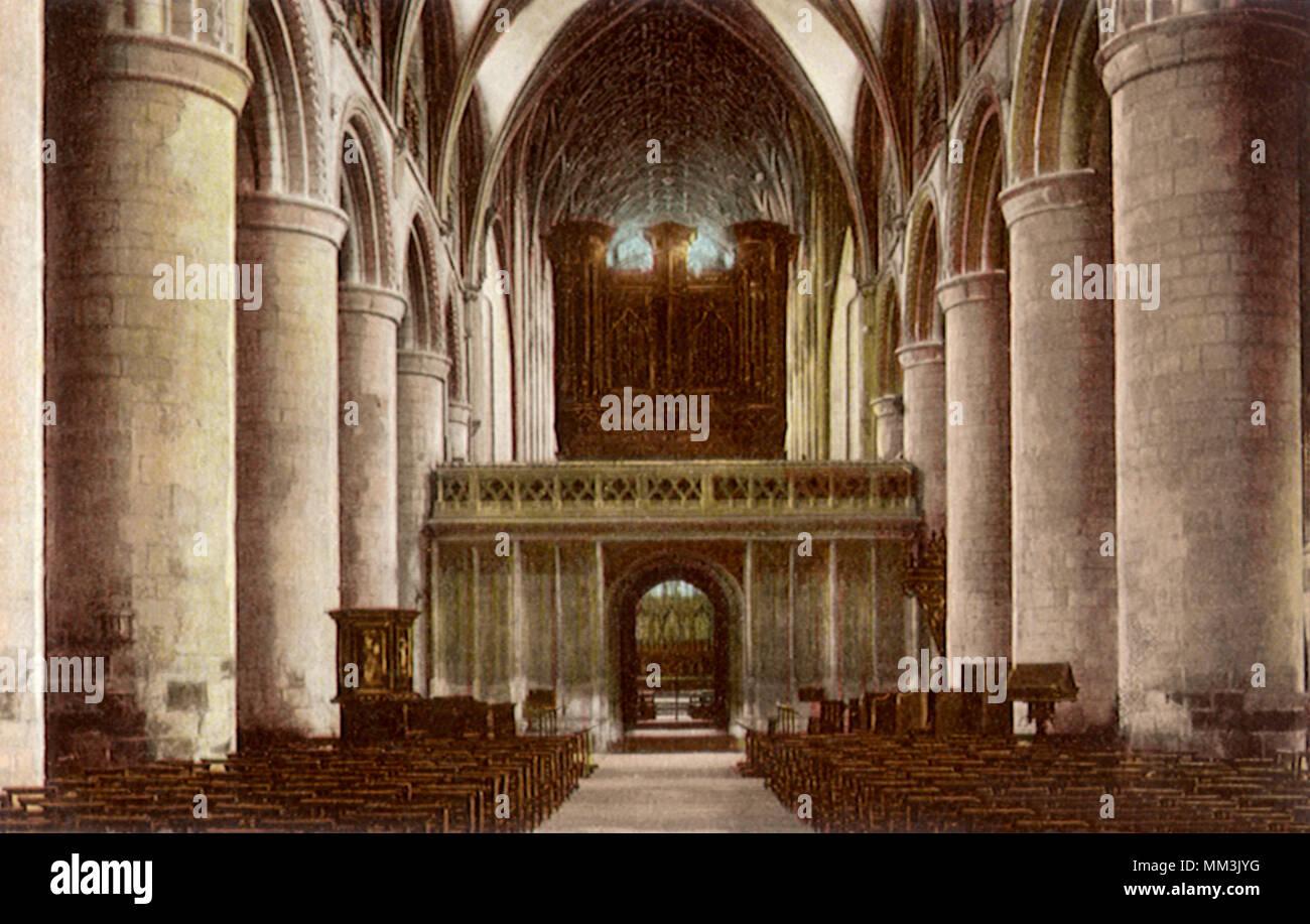 Gloucester cathedral nave hi-res stock photography and images - Alamy