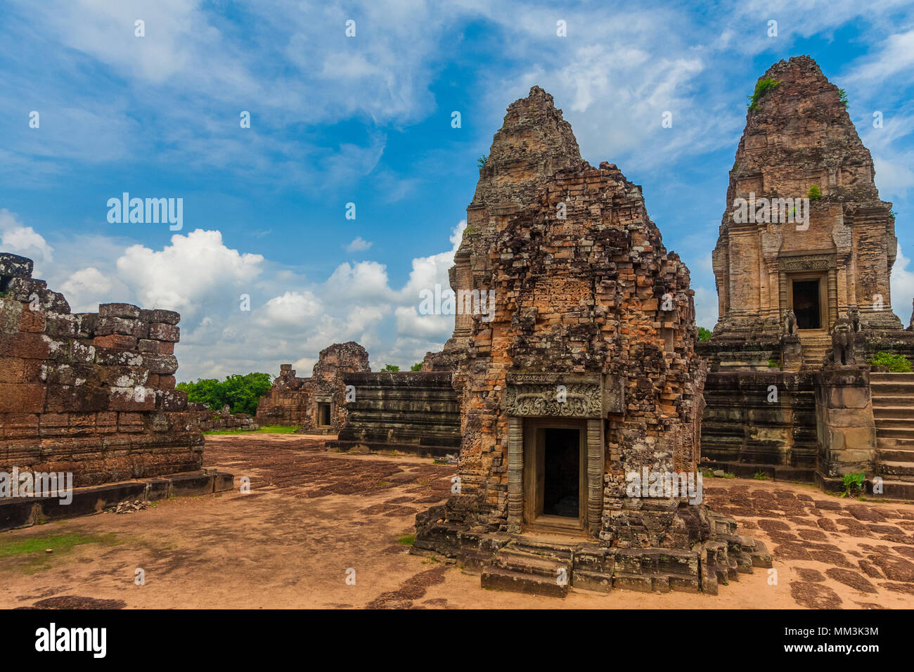 Brick lintel hi-res stock photography and images - Alamy