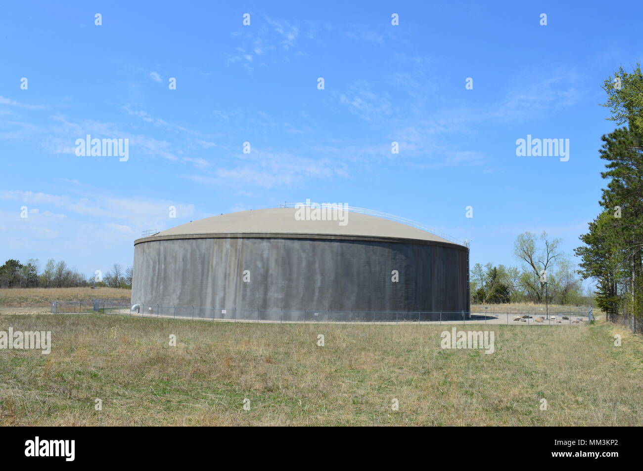 Reservoir building hi-res stock photography and images - Alamy