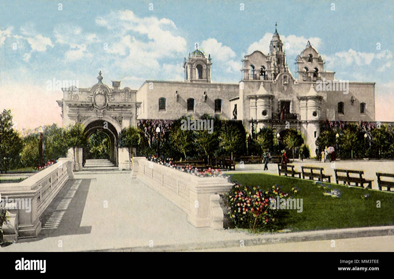 1915 building hi-res stock photography and images - Alamy