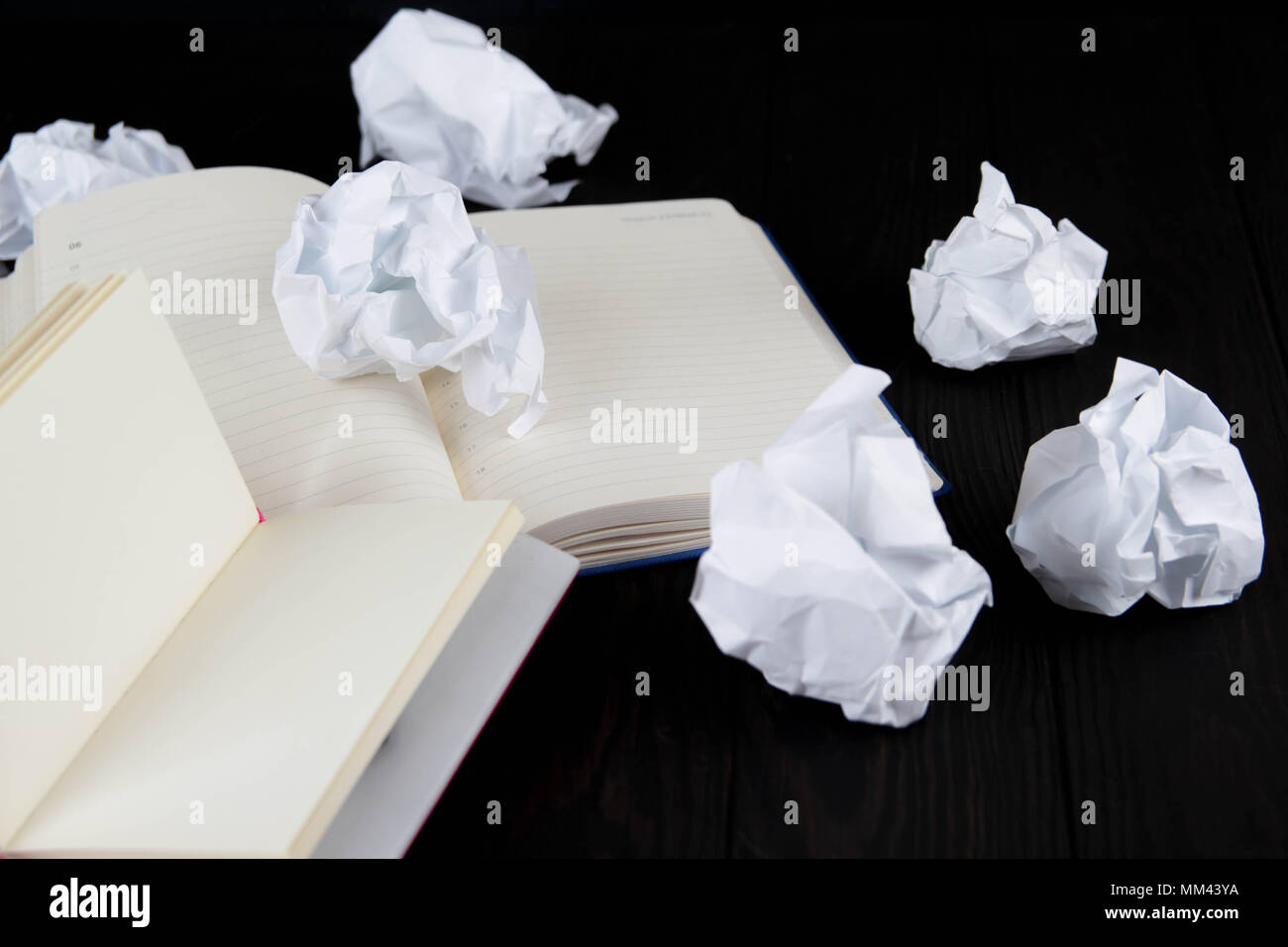 Notebook and crumpled paper hi-res stock photography and images - Alamy