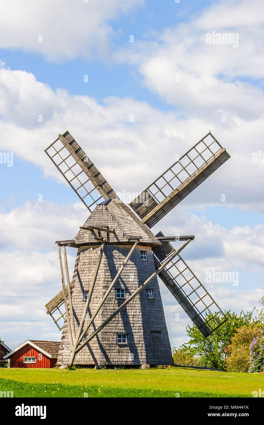 Windmill in a rural setting Stock Photo - Alamy
