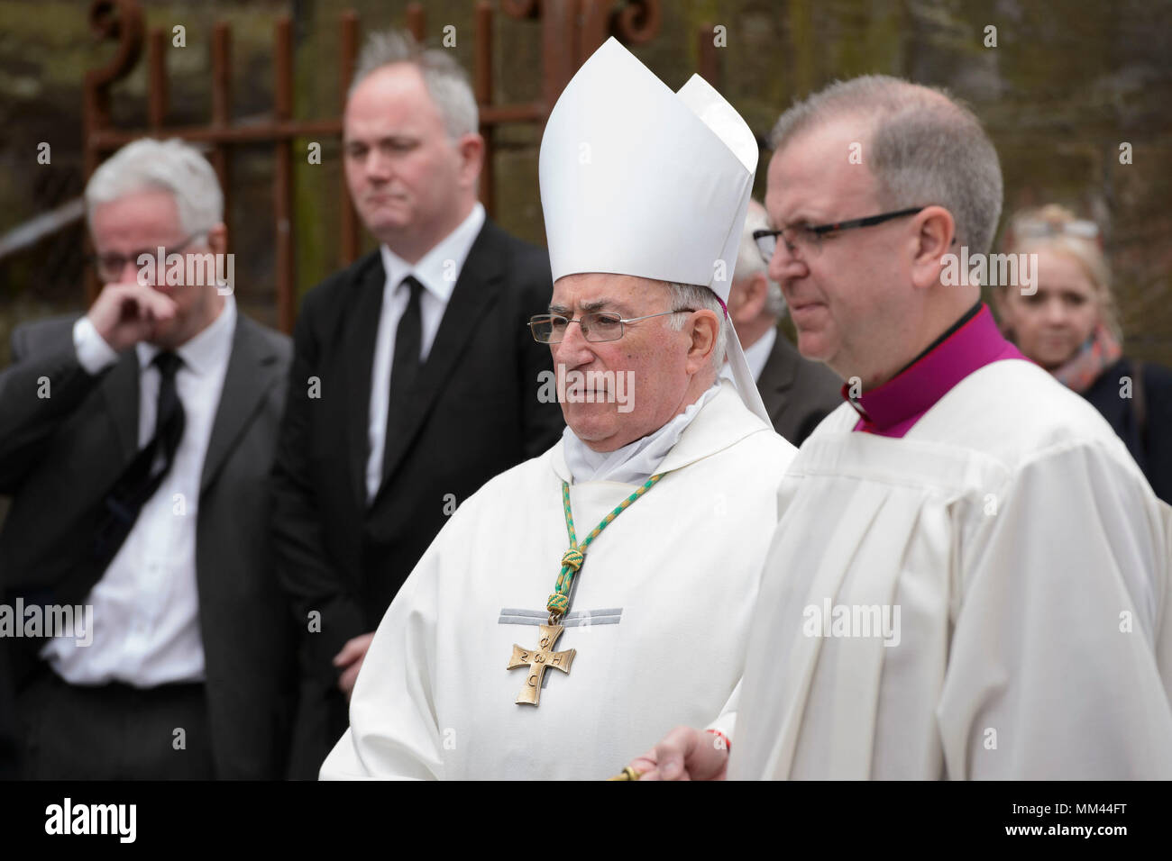 Archbishop Emeritus Mario Conti leaves St Aloysius in Glasgow following ...