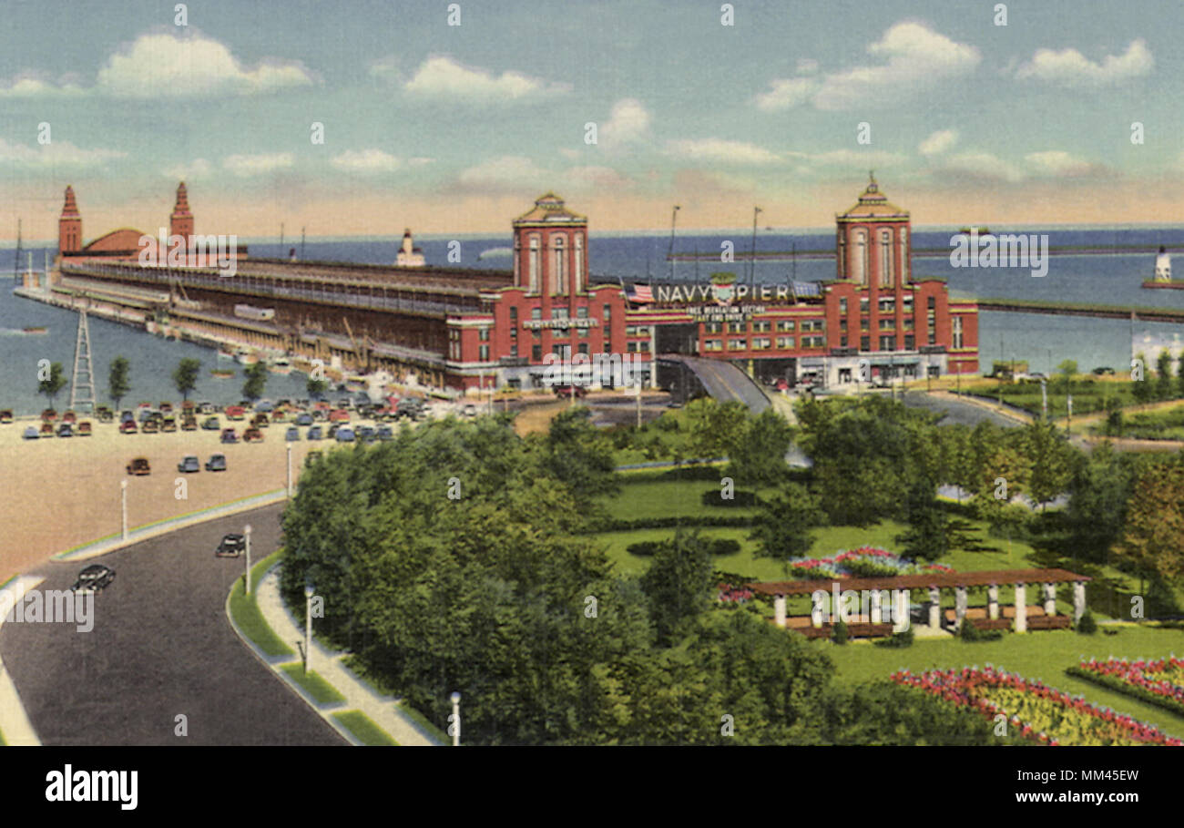 Navy Pier. Chicago. 1940 Stock Photo - Alamy