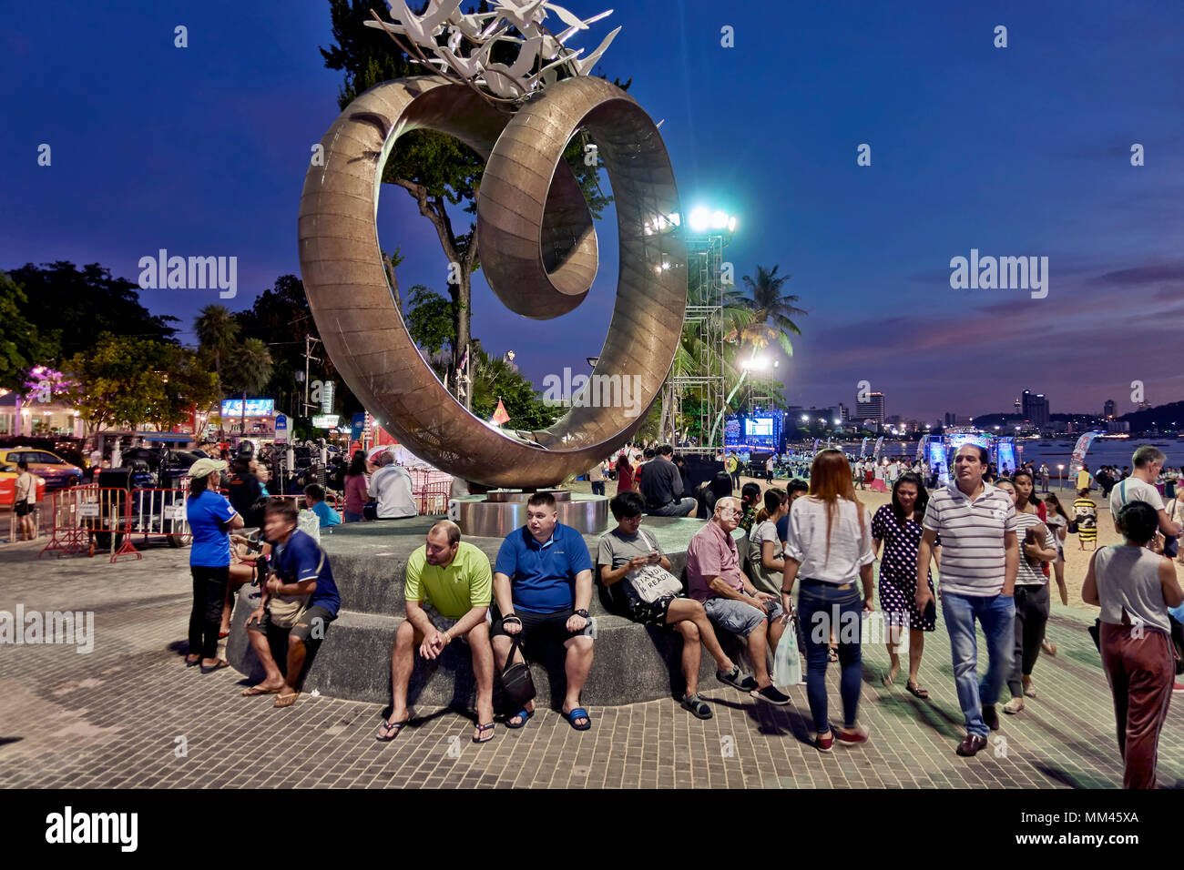 Pattaya Beach Road. Night scene with a crowd of people. Thailand ...