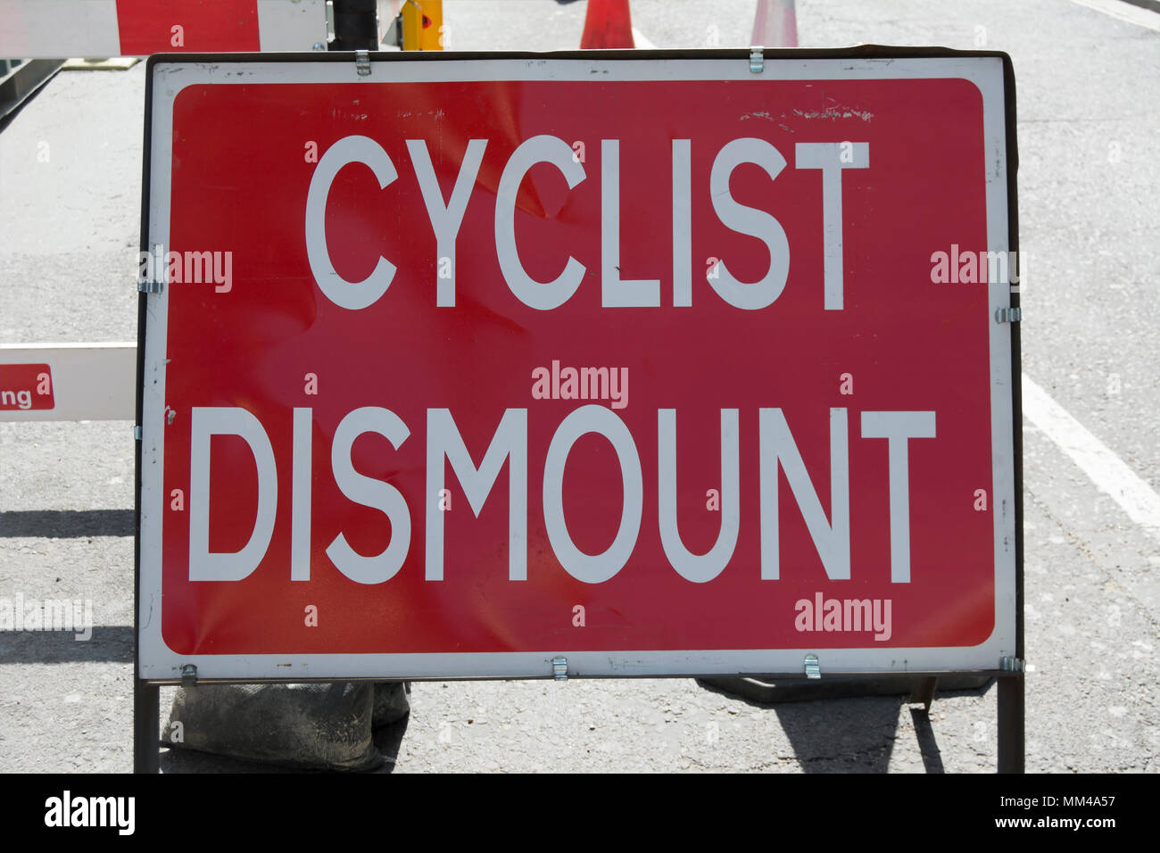 Cyclists cyclist dismount sign hi-res stock photography and images - Alamy