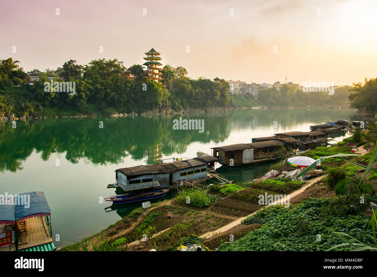Red sun pavilion hi-res stock photography and images - Alamy