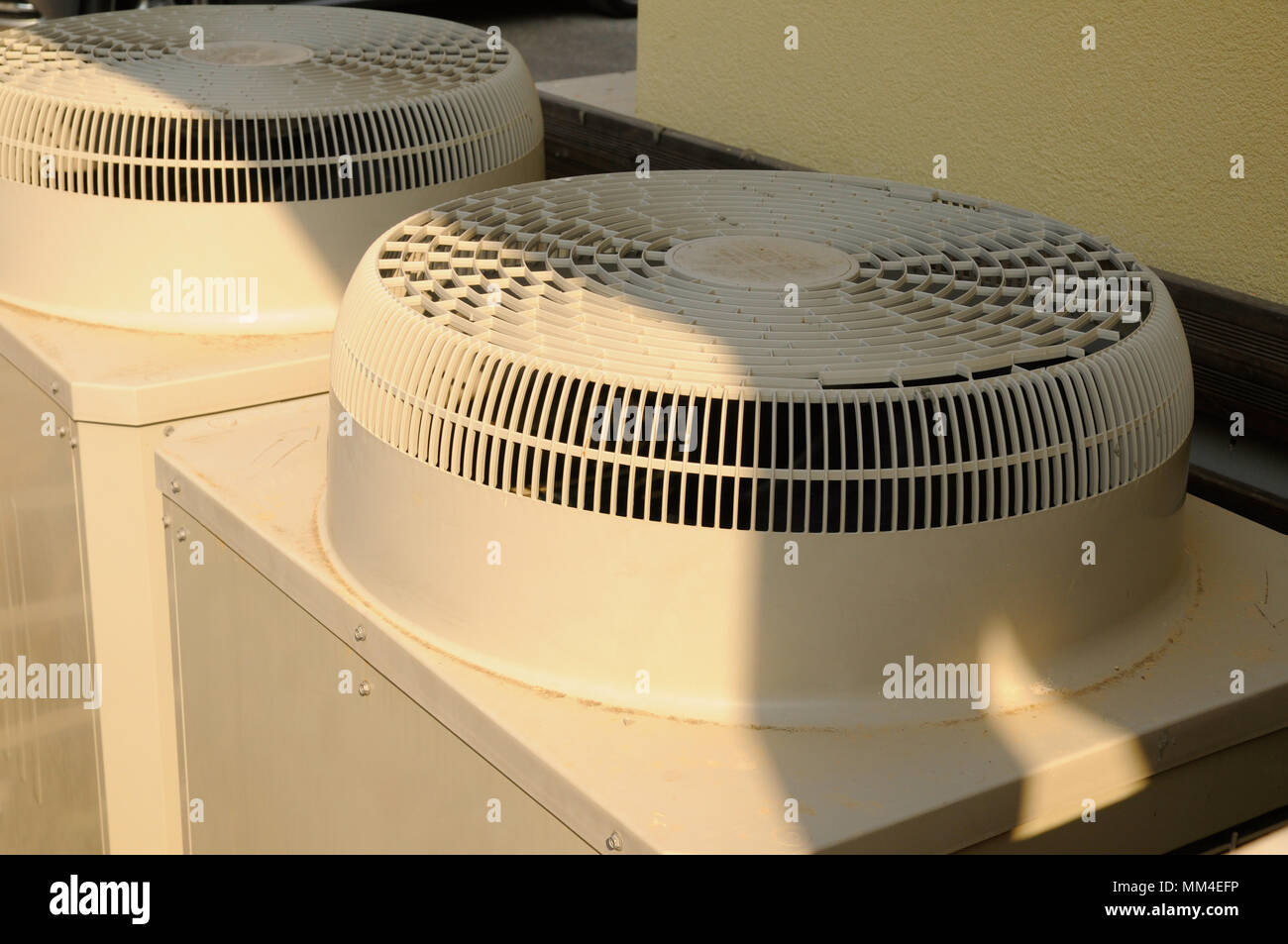 Large air conditioning system hi-res stock photography and images - Alamy