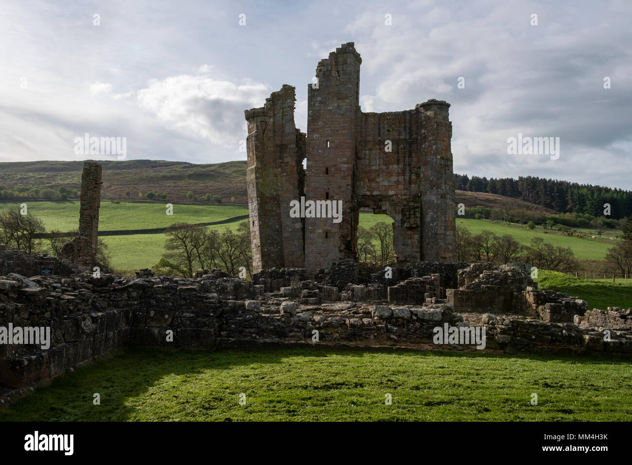 Edlingham castle hi-res stock photography and images - Alamy