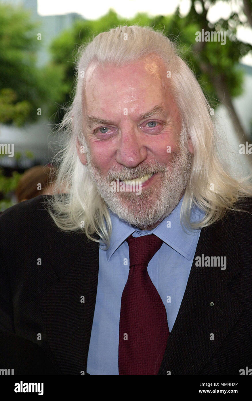 Donald Sutherland arriving at the premiere of Final Fantasy: The ...