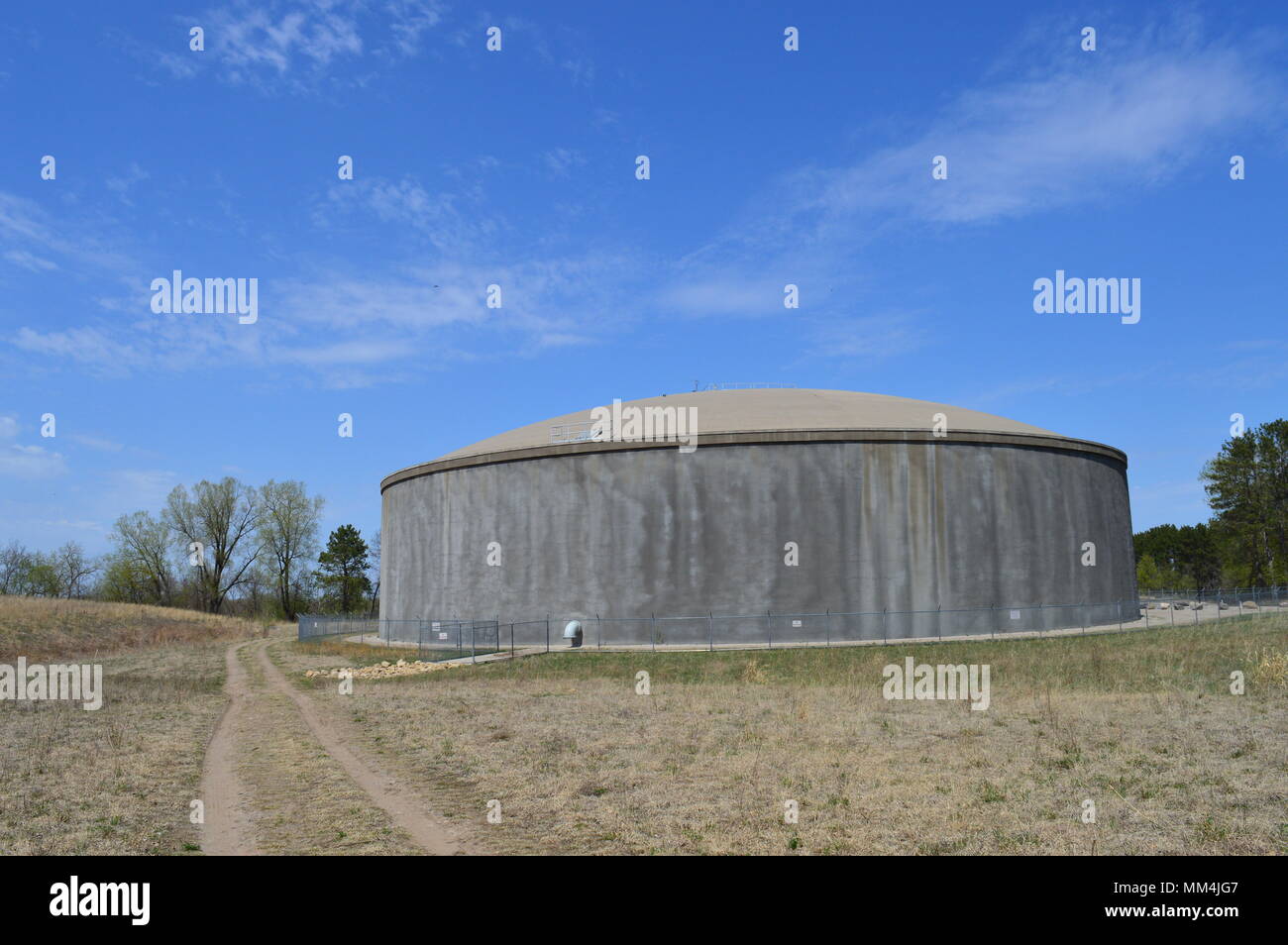 Reservoir building hi-res stock photography and images - Alamy