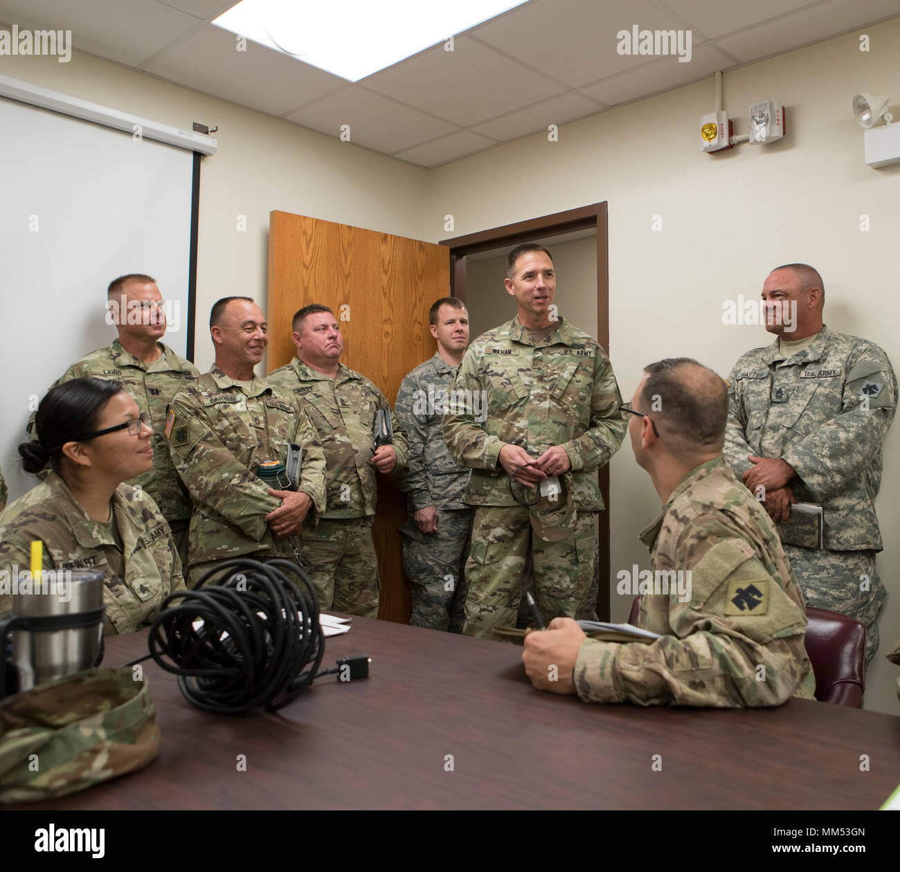 Commanders update brief hi-res stock photography and images - Alamy