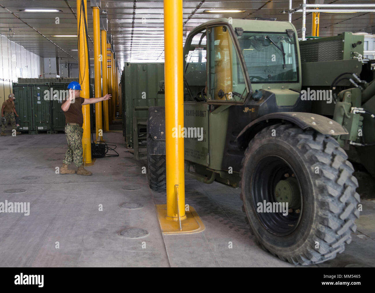 Ground handling equipment fleet hi-res stock photography and images - Alamy