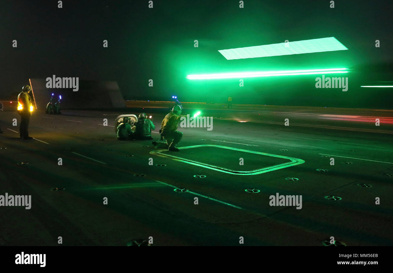 170904-N-UX312-709 ATLANTIC OCEAN (Sept. 4, 2017) An F-35C Lightning II ...