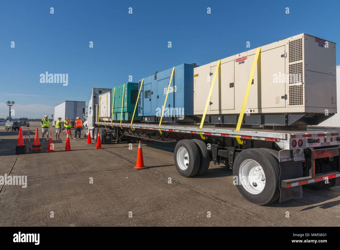 Maxwell truck hi-res stock photography and images - Alamy