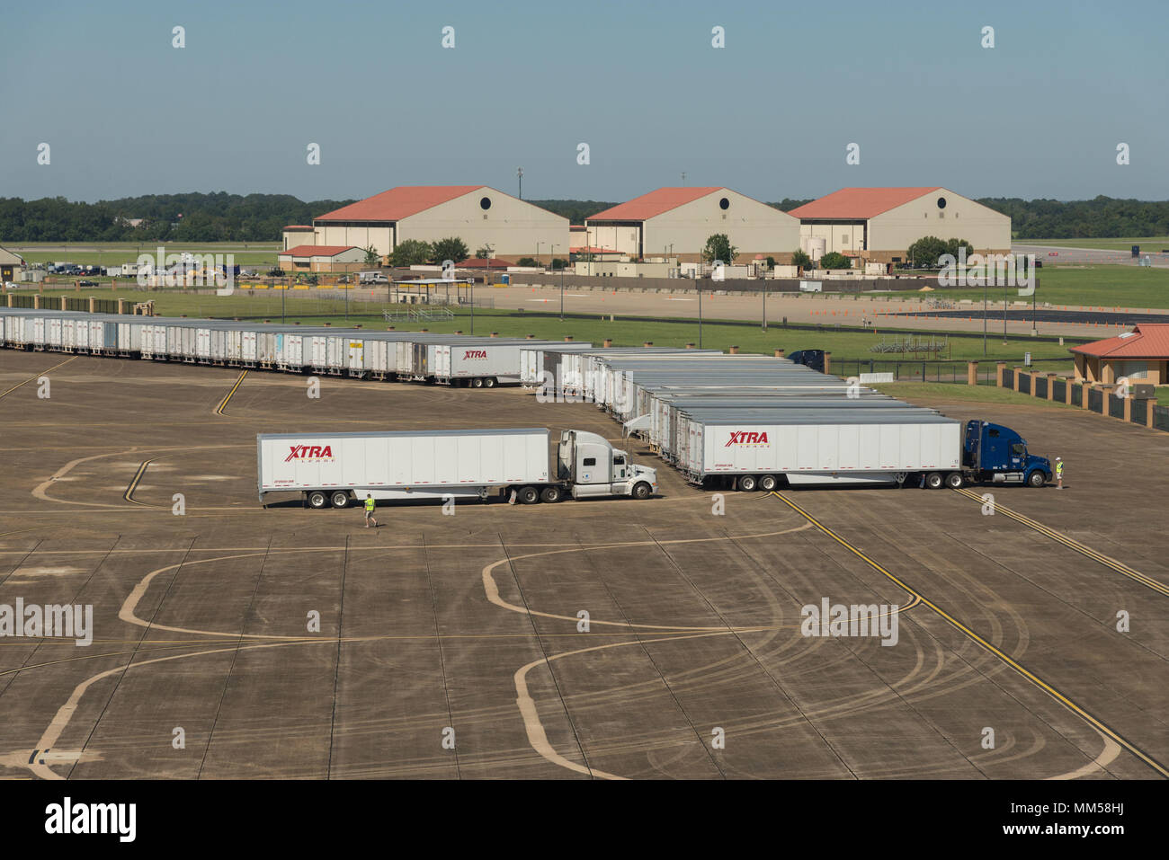 Maxwell truck hi-res stock photography and images - Alamy