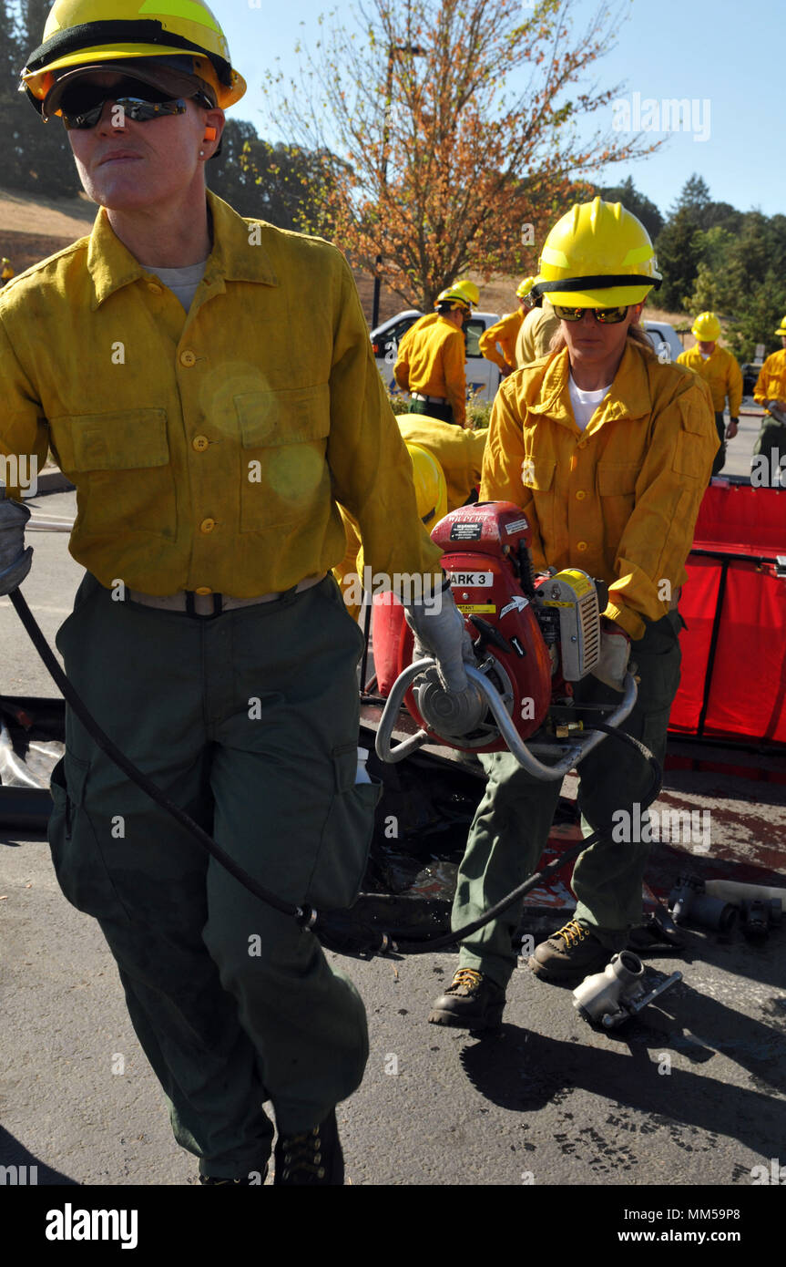 Firefighting streams hi-res stock photography and images - Alamy