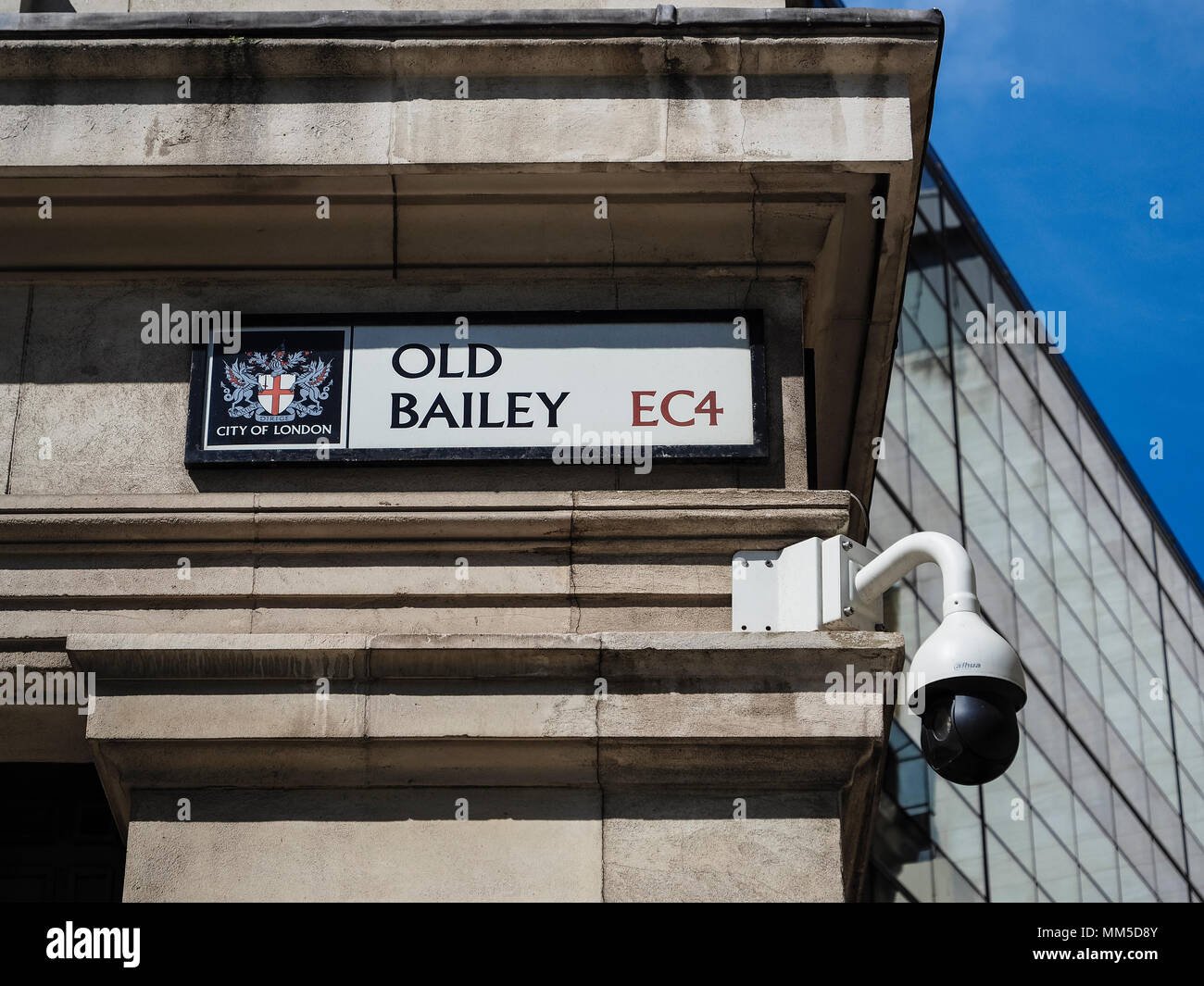 Old bailey court sign hi-res stock photography and images - Alamy
